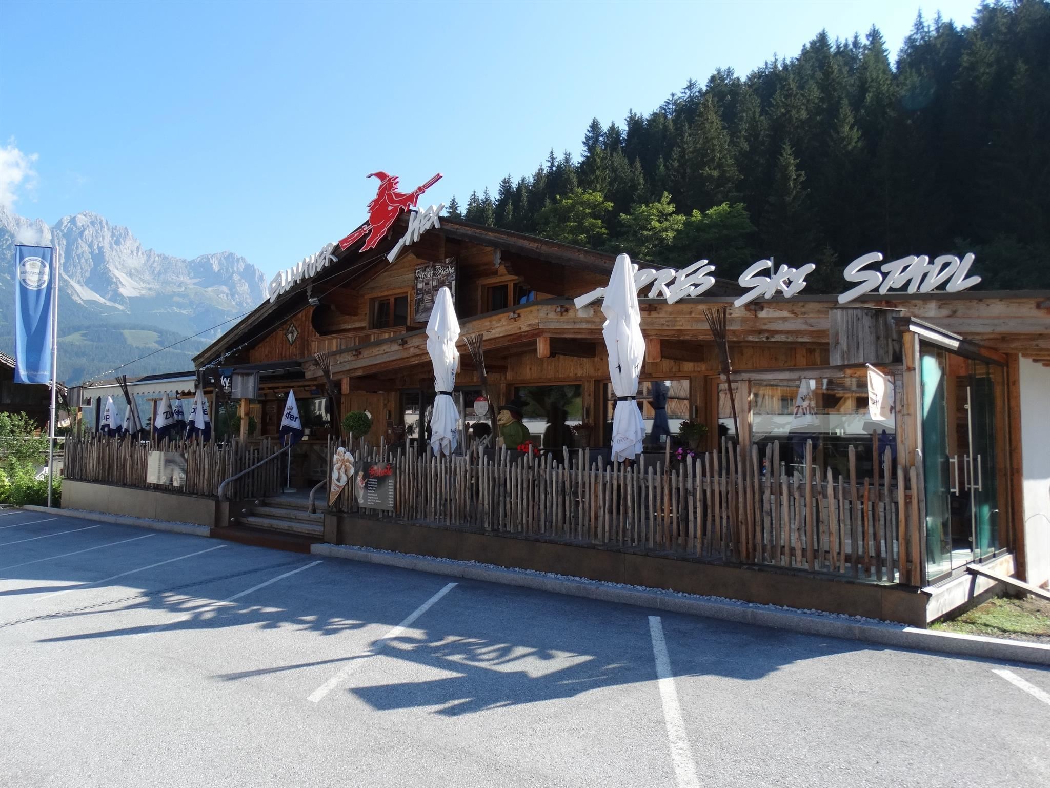 Ellmauer Hex - Apre’s Ski Stadl in Ellmau